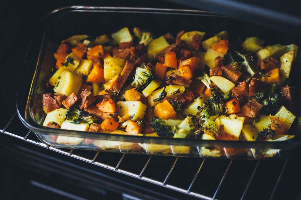 RECETA EXPRÉS: PATATAS CON VERDURAS Y SEITÁN AL HORNO - Veggie Boogie